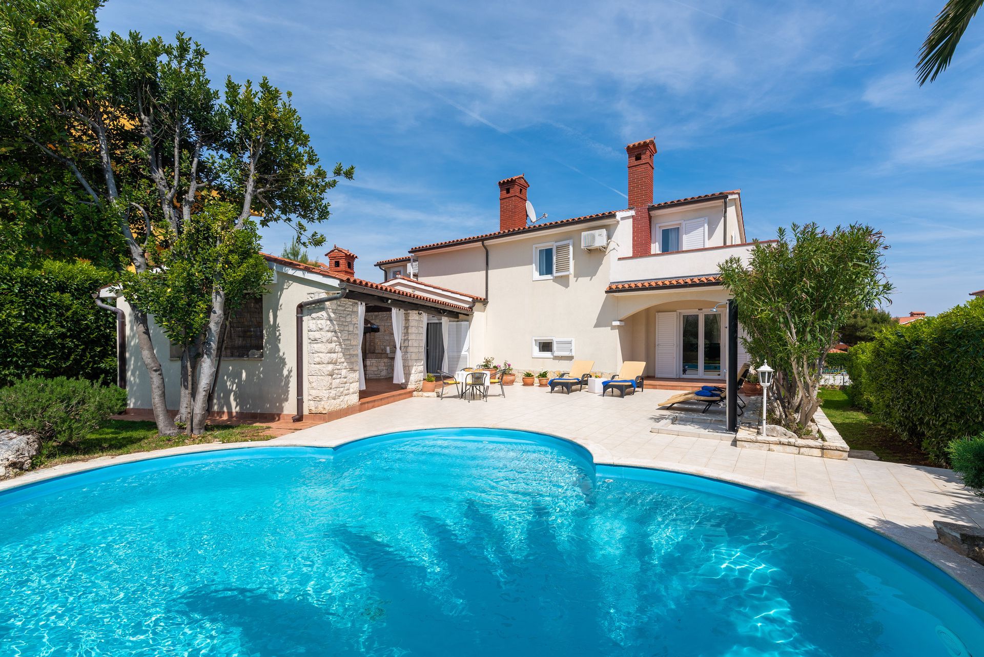 Rent Villa „Seashell“ near Pula – Crovillas