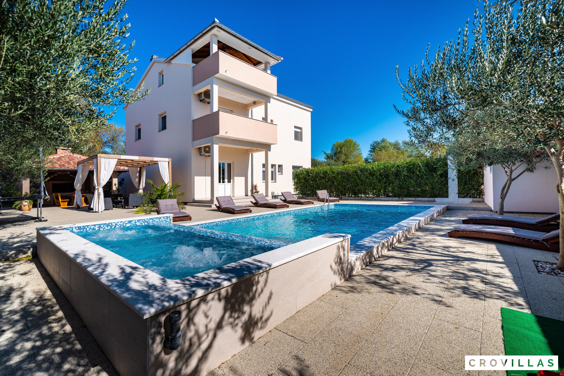 Rent Villa „Luce“ near Zadar – Crovillas